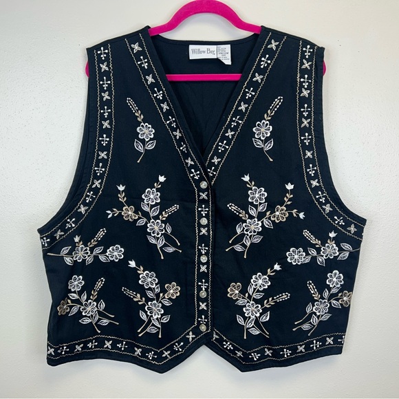 Willow Bay | Tops | Willow Bay Vintage 9s Black Vest Floral Embroidery ...